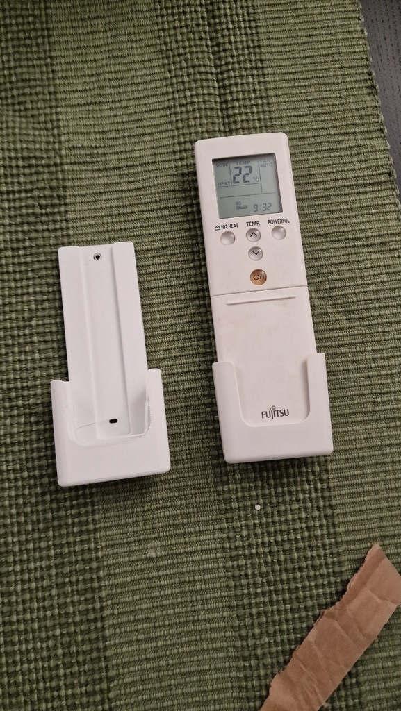 Free 3D file Wall mount for the Fujitsu AR-REA1E 🏢・3D printer model to ...