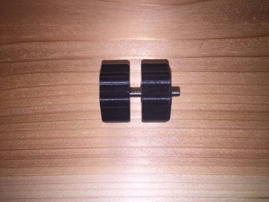 Free STL file Knob insert for M4 machine screw with socket-head cap 🧢 ...