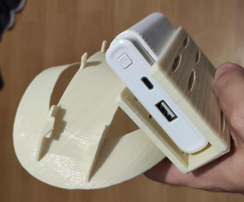 Free 3D file Oculus Quest2 strap with battery holder・3D printable model ...