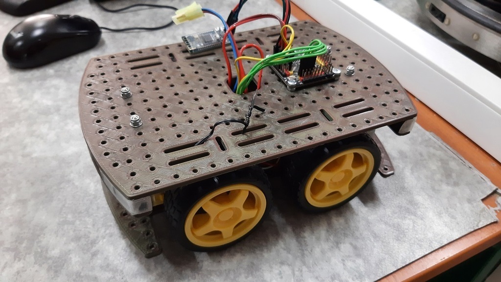 Free STL file 4WD small robot car body・3D print design to download・Cults