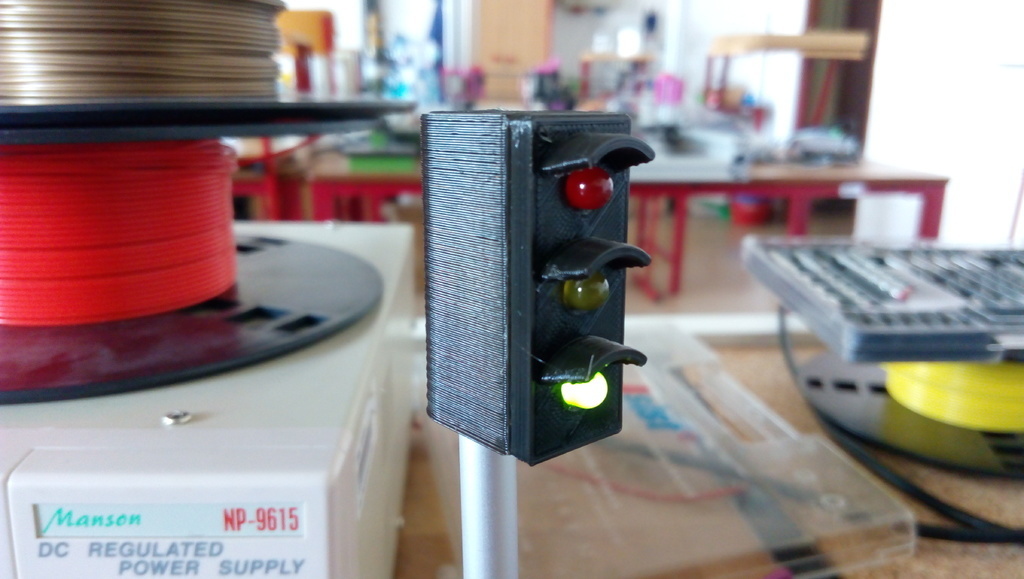 Free STL file Traffic lights V2・3D printable model to download・Cults