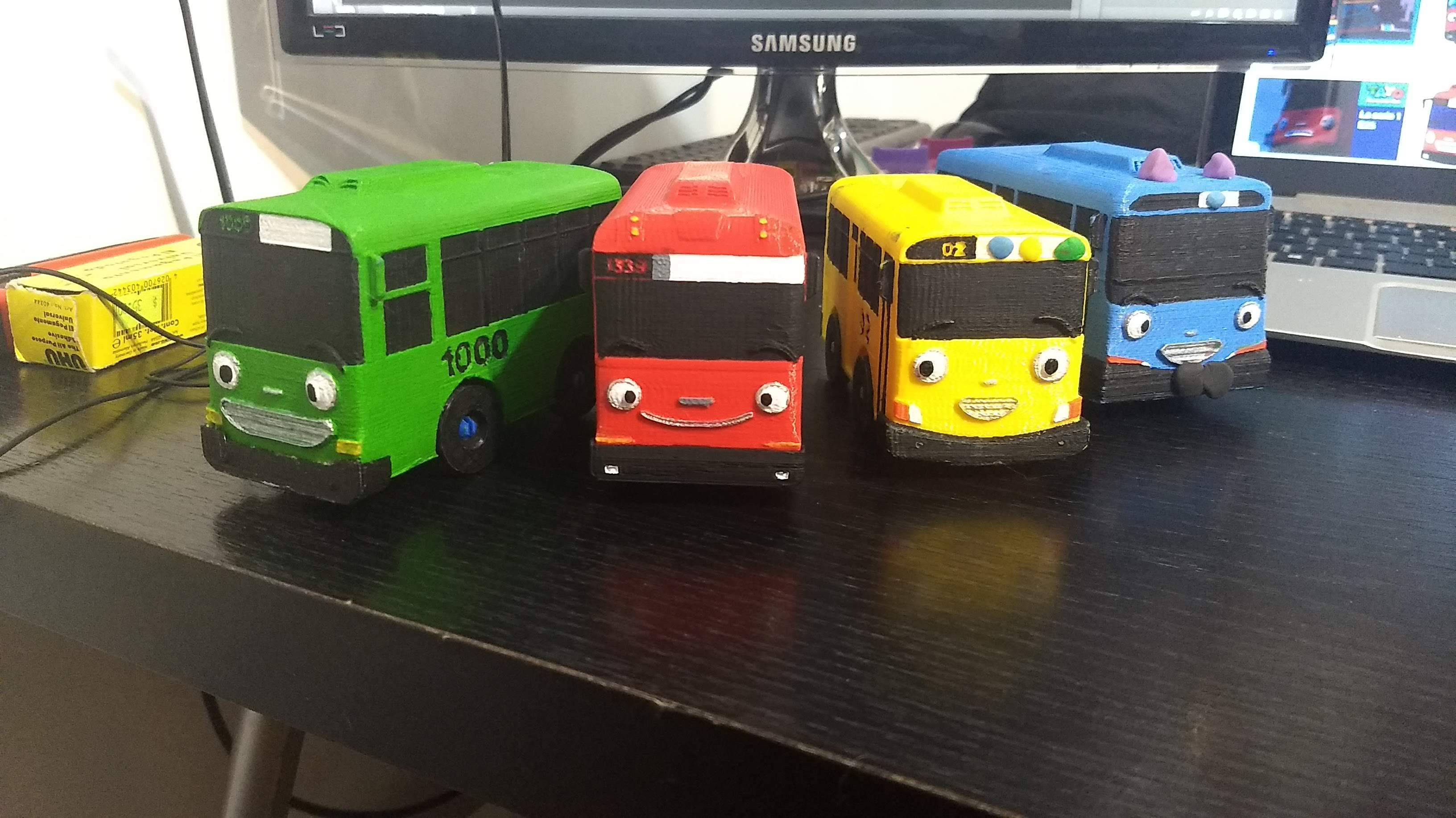 3D file 4 Little buses・3D printing template to download・Cults