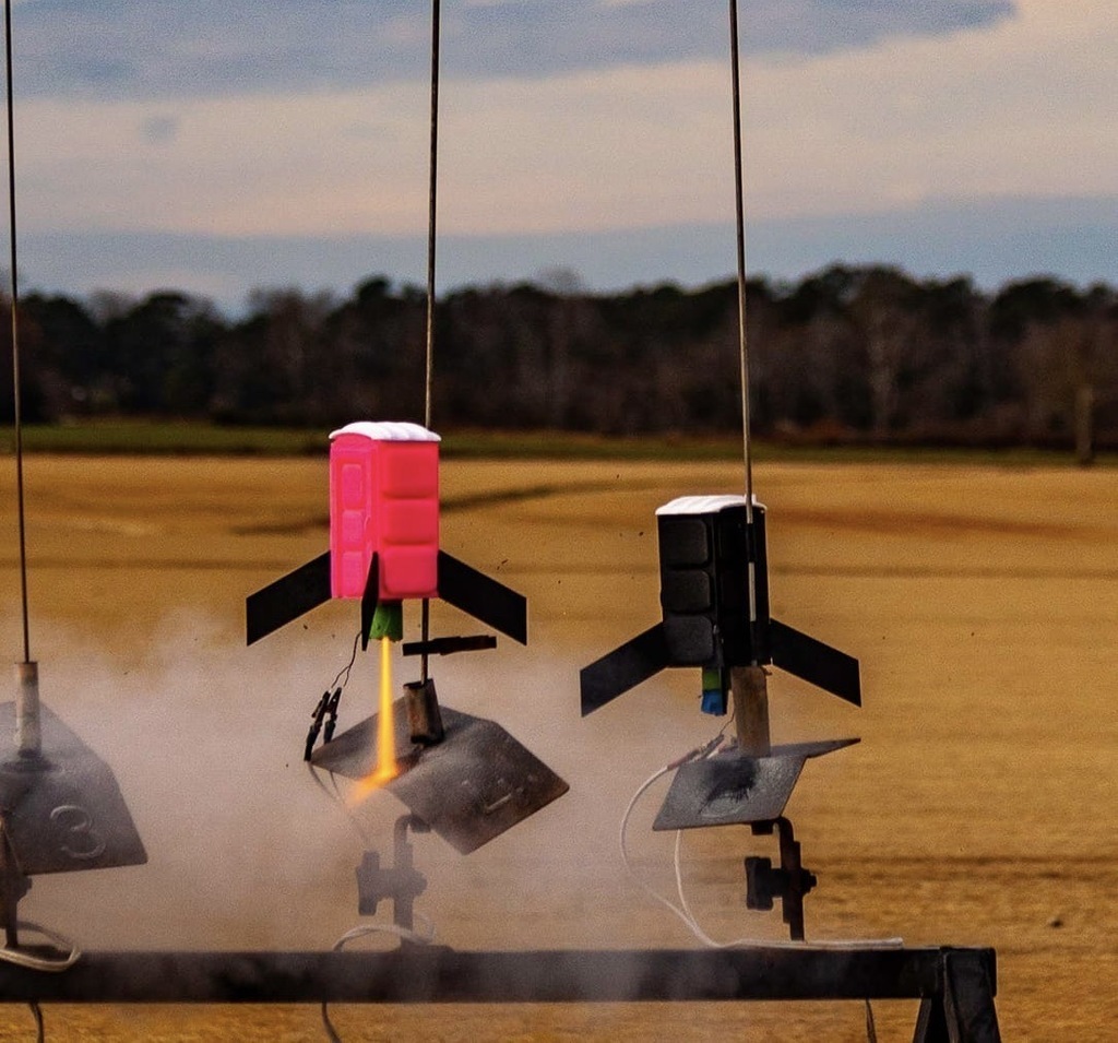 Free 3D file Port-a-Potty Rocket 🚀・3D print model to download・Cults