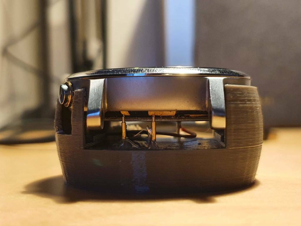 Free 3D file Moto 360 2015 USB Dock 💾・Model to download and 3D print・Cults