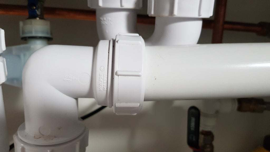 Free STL file Pipe support for sink waste disposal 🔪・3D printable ...