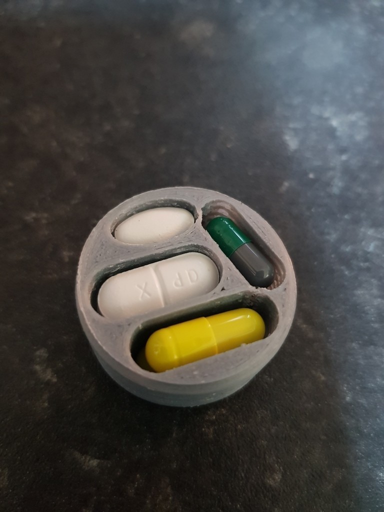 Free STL file Pill Keyfob・Design to download and 3D print・Cults