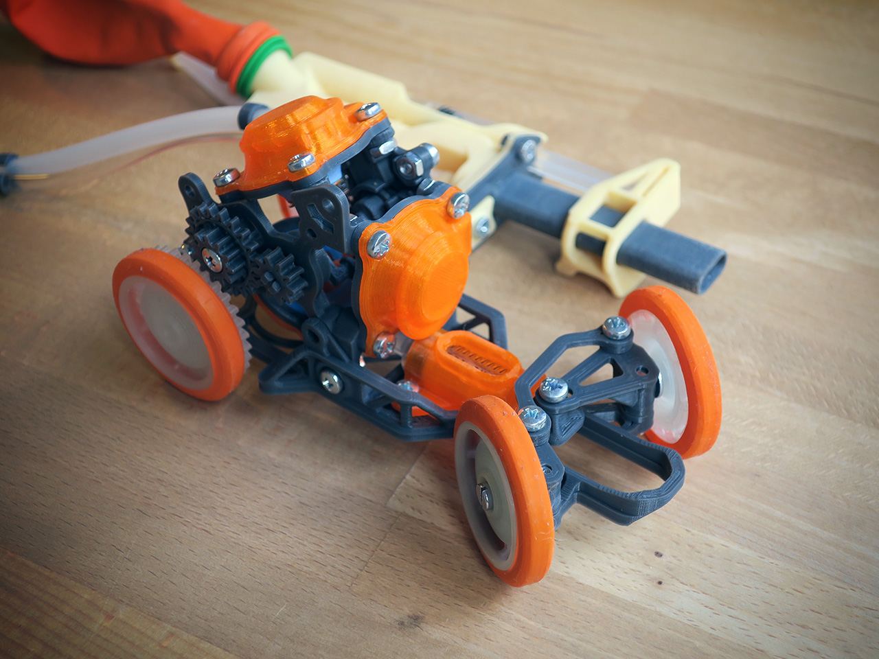 3D file Pneumobile: Pneumatic Toy Car・3D print design to download・Cults