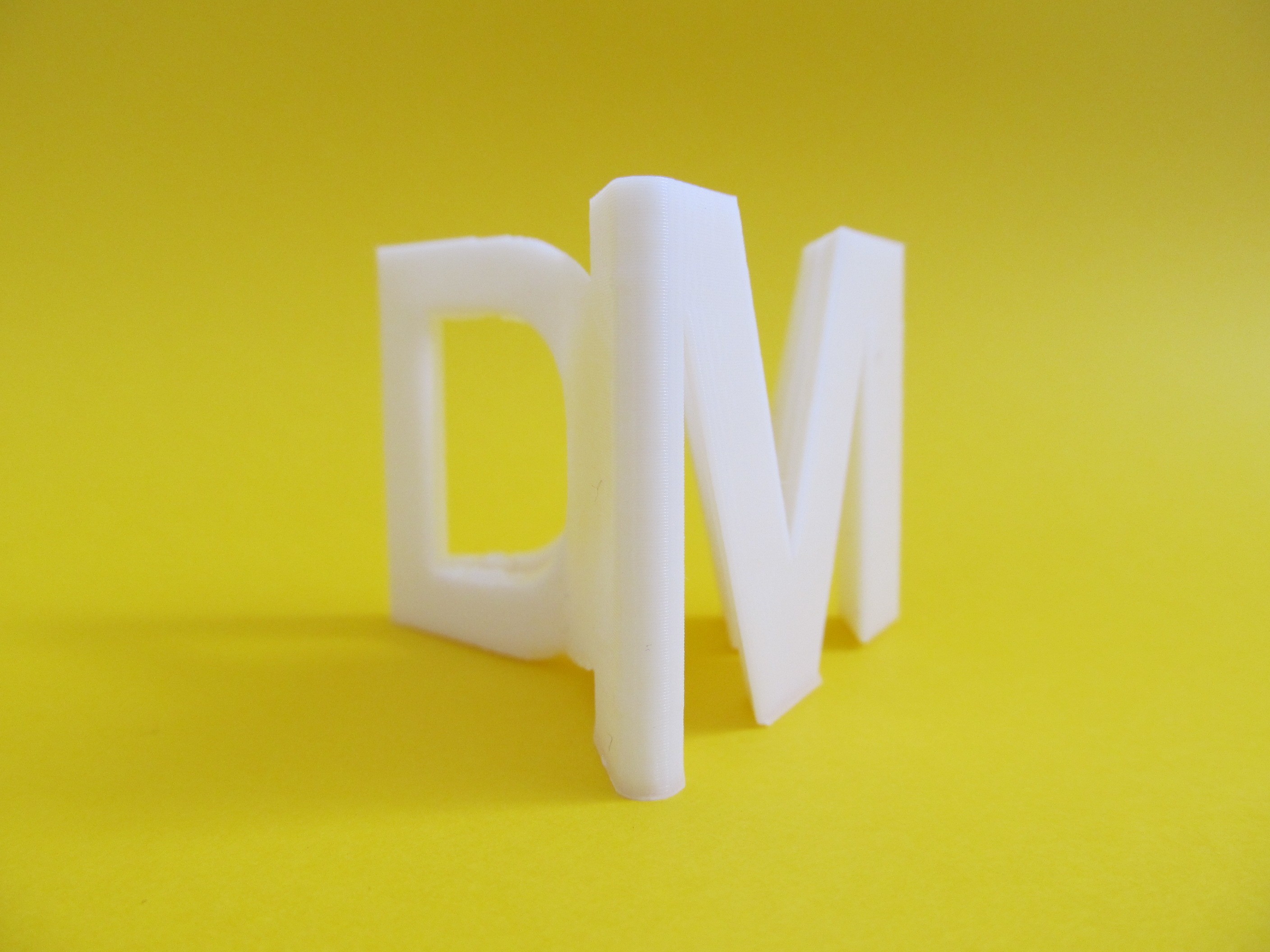 Бесплатный STL файл DM・3D-печатная модель для загрузки・Cults