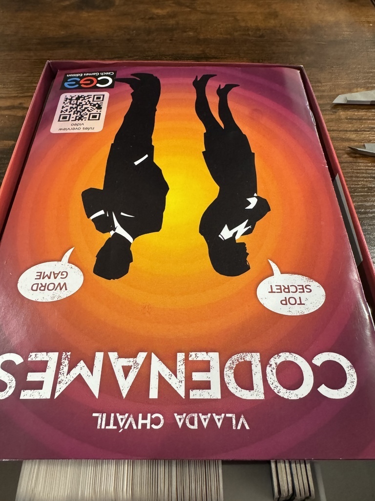 Free 3D file Codenames Game Organizer Box Insert for sleeved cards 📦・3D ...