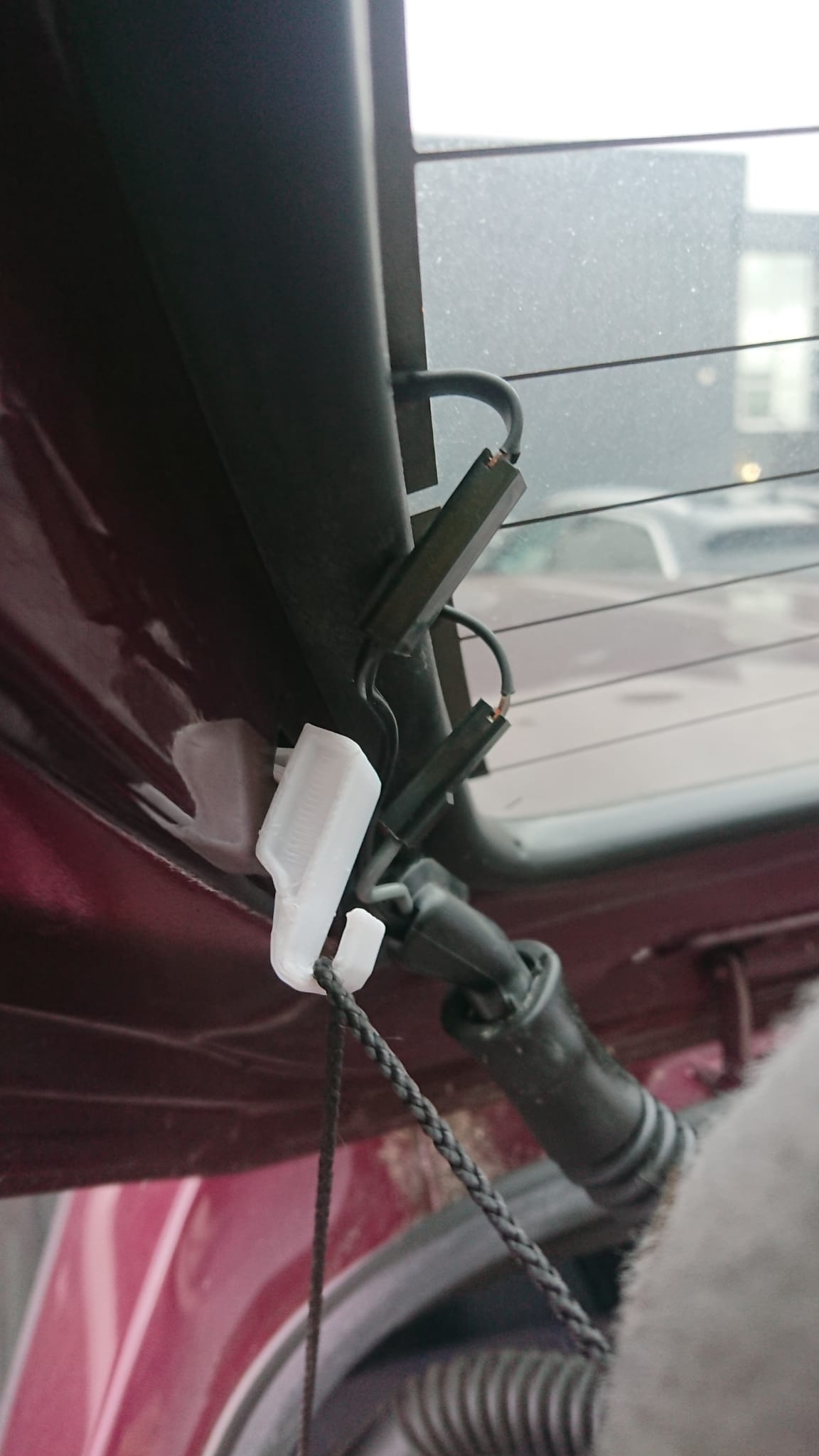Fichier STL gratuit Twingo trunk fix part holder・Design pour imprimante ...