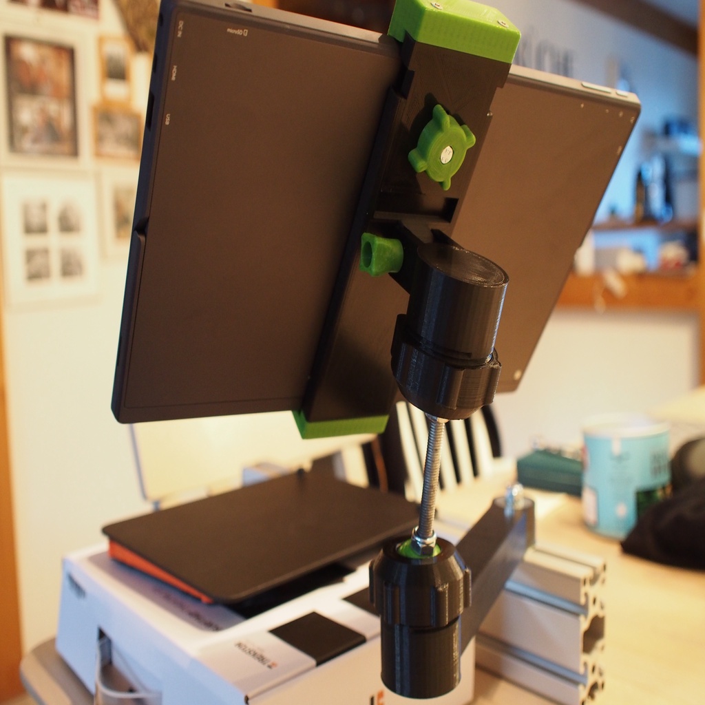 Free 3D file SIM racing tablet mount 🎲・3D print design to download・Cults