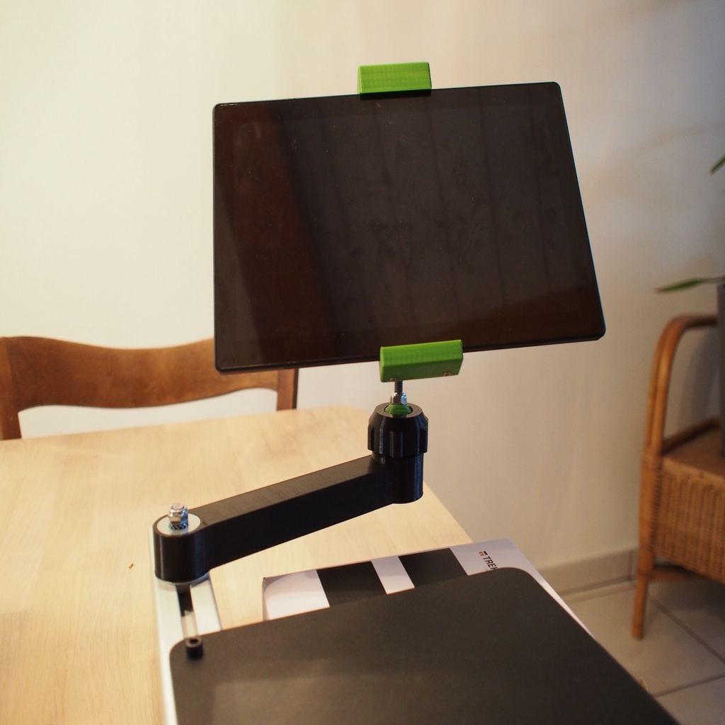 Free 3D file SIM racing tablet mount 🎲・3D print design to download・Cults