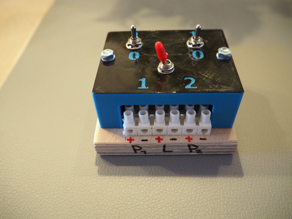 Free 3D file Power switching switch-box・3D printer design to download・Cults