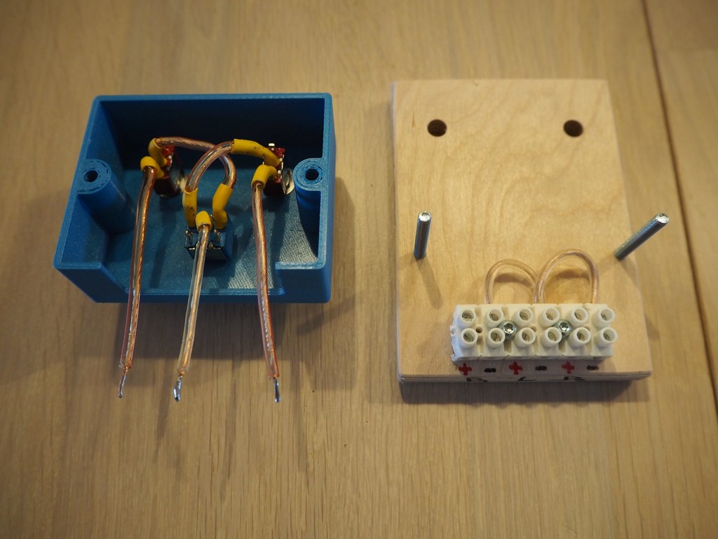 Free 3D file Power switching switch-box・3D printer design to download・Cults