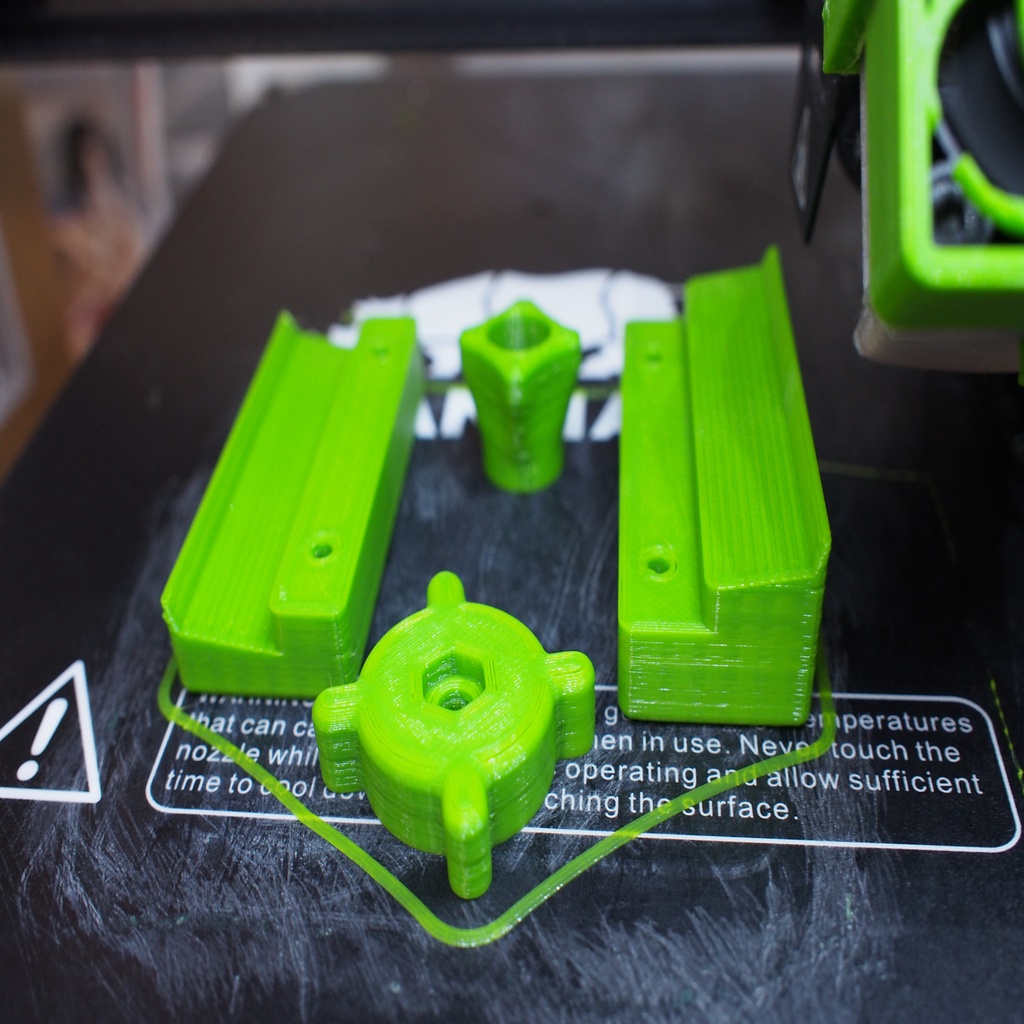 Free 3D file SIM racing tablet mount 🎲・3D print design to download・Cults