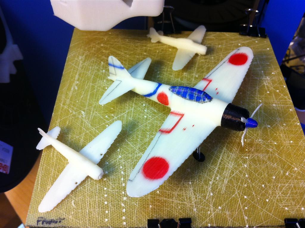 Free STL file A6M2 Zero Fighter Desktop Model・3D printable object to ...