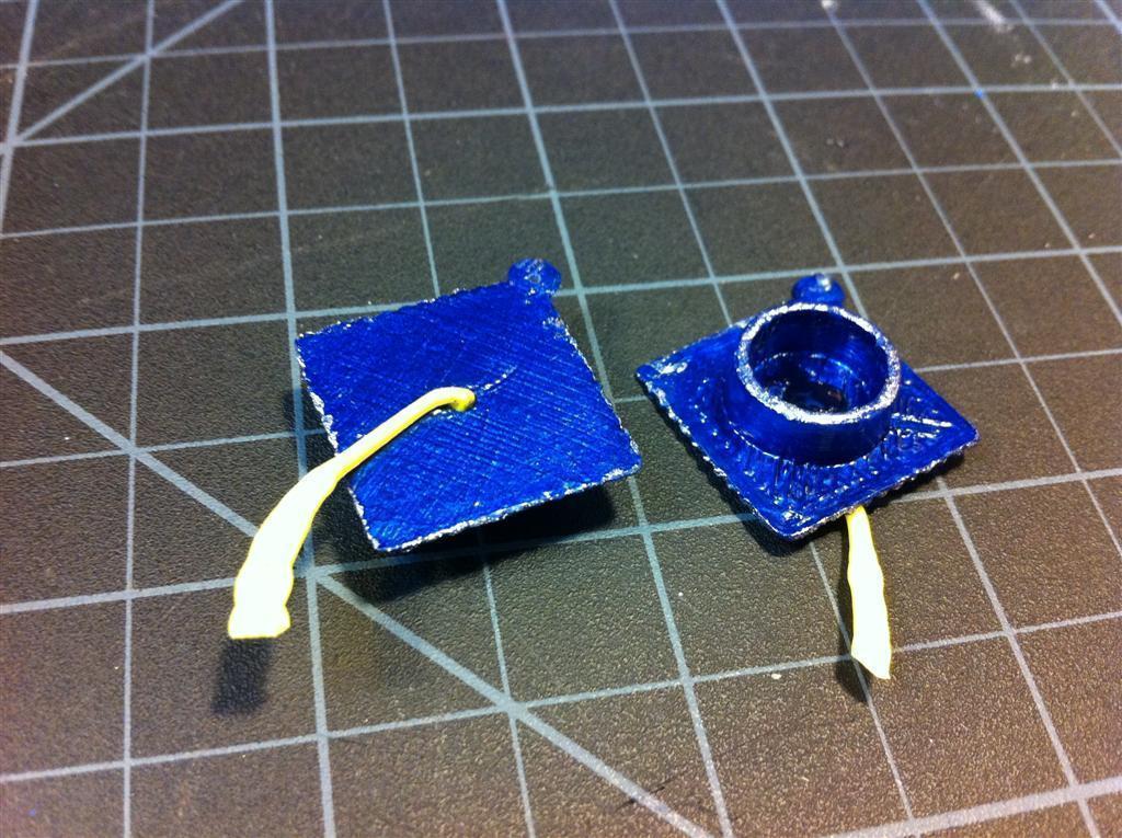 Free STL file p Earring #5 Graduation Cap・3D printable model to ...