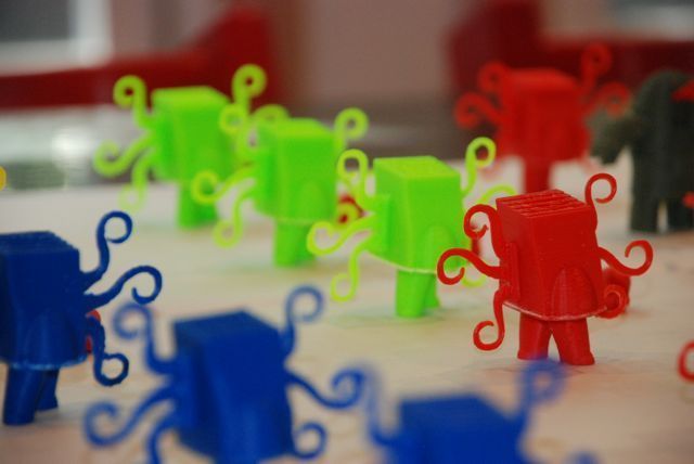 Archivo STL gratis Octo-Bot 🎲・Plan para descargar y imprimir en 3D・Cults