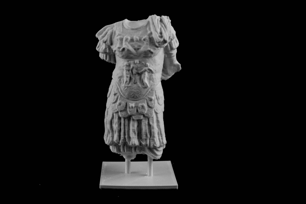 Free STL file Torso of an emperor at the MET, New York・3D print model ...