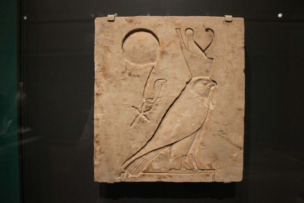 Free STL file Relief Plaque Depicting the God Horus as a Falcon 🖨️ ...