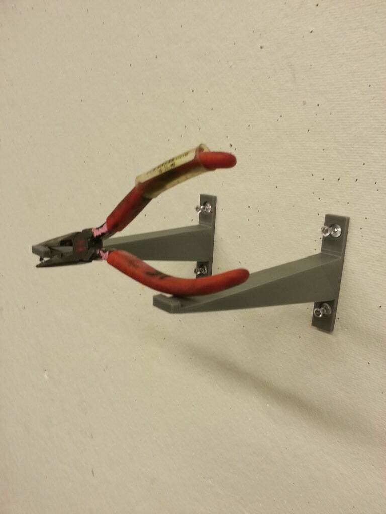 Free STL file Push Pin Shelf Bracket for 6" x 1/8" board 🧷・Template to ...