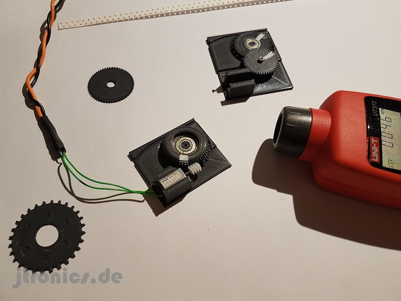 Free STL file 3D Printed OpenPnp SMT Feeder Worm Gear Drive Test・3D ...