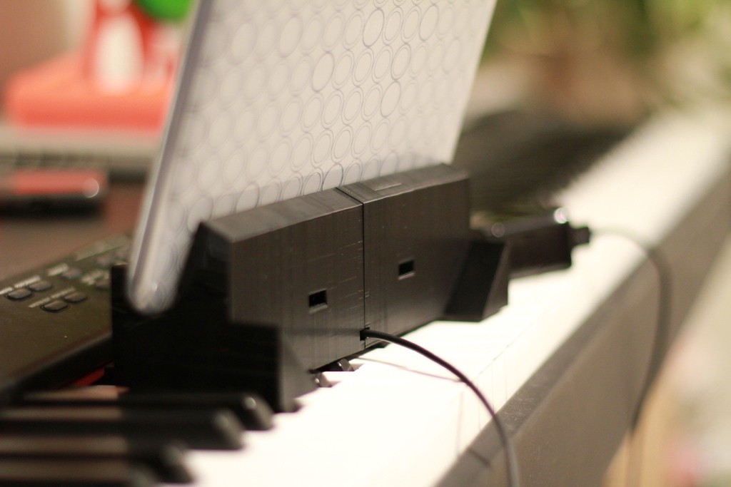 Free STL file Galaxy Tab Dock・3D print design to download・Cults