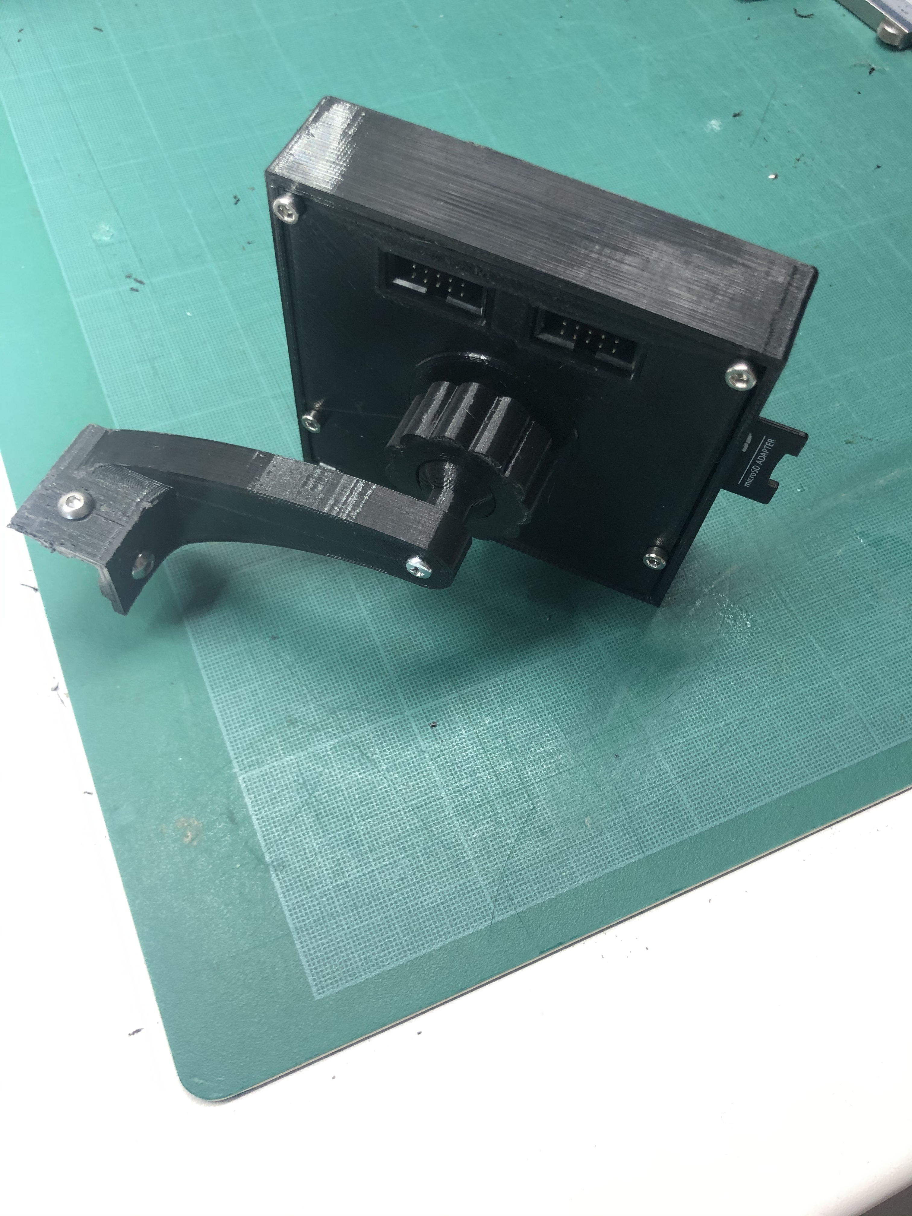 Download free STL file Slim and Elegant RepRap 12864 LCD Display Extrusion Mount • Model to 3D ...