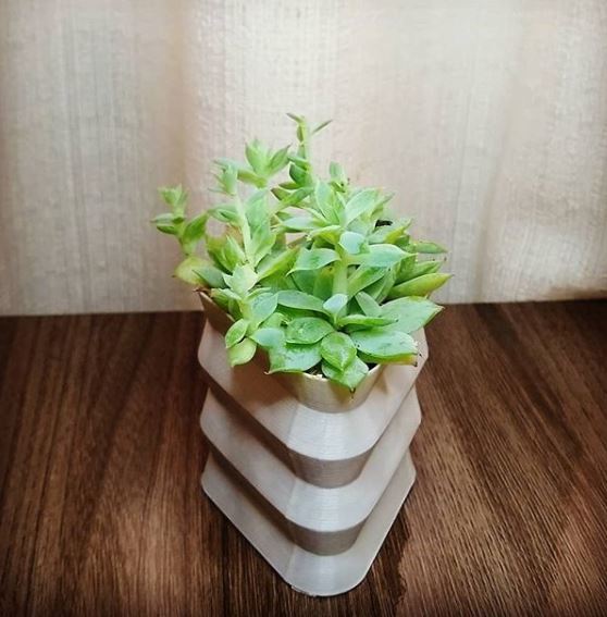 3D file Geometric Vase・3D printing design to download・Cults