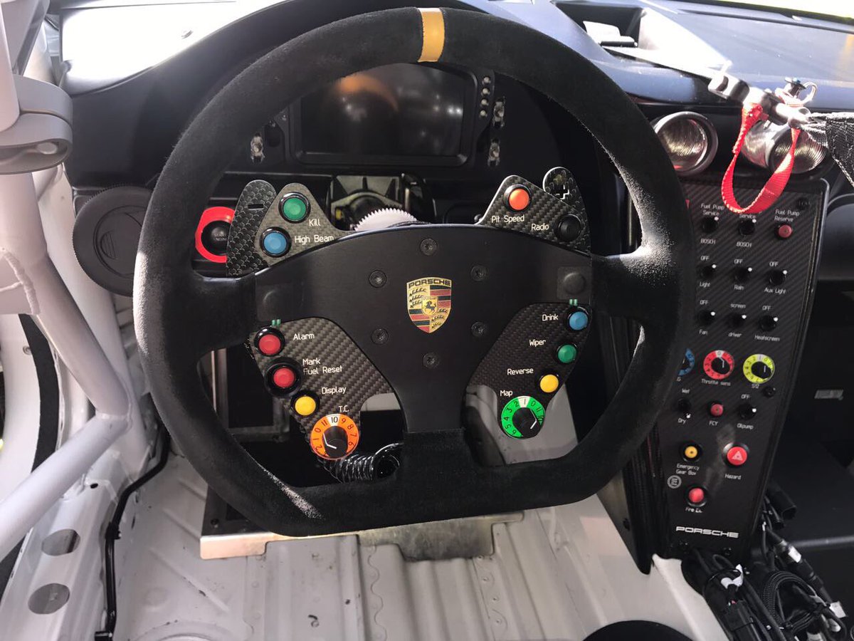 STL file DIY PORSCHE 911 GT3 Steering Wheel 🛞・3D printer design to ...