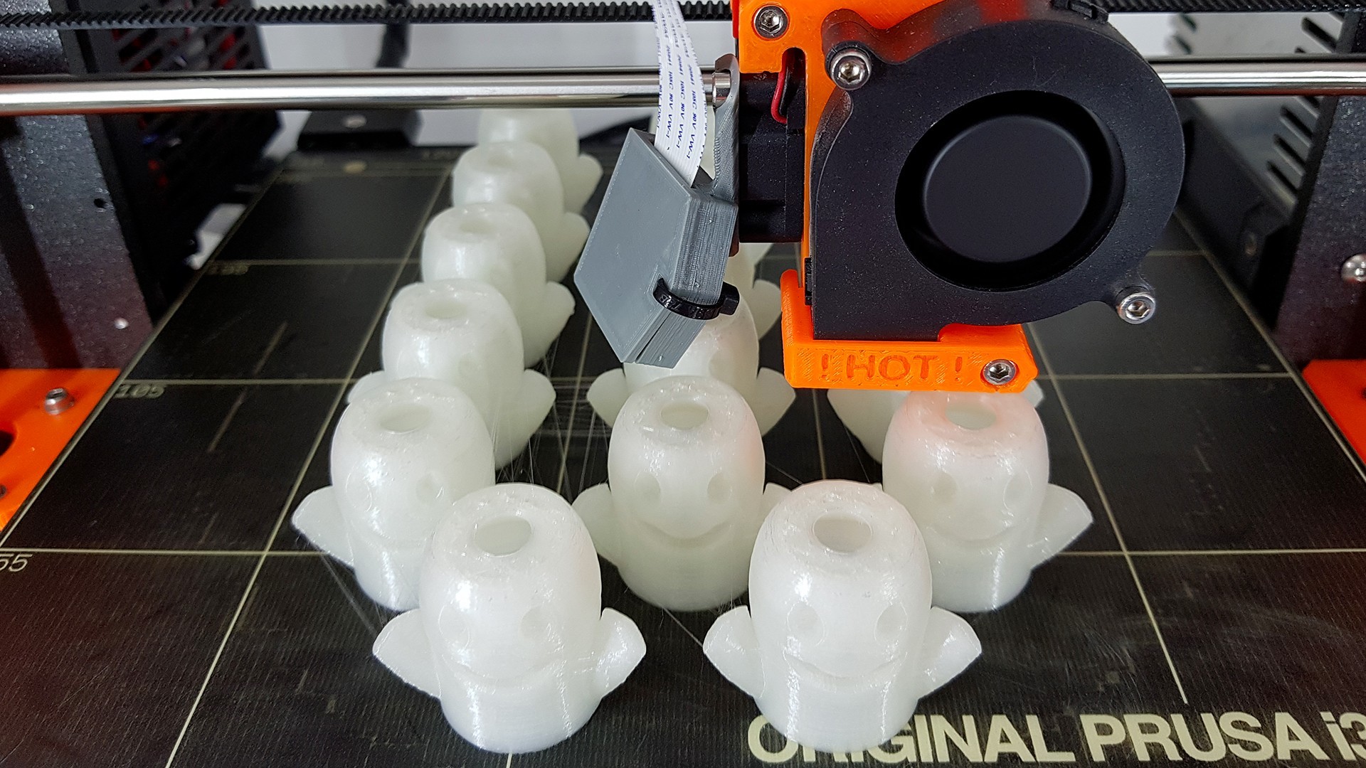 Archivo STL gratis Pequeño fantasma (o grande!)・Objeto de impresión 3D ...