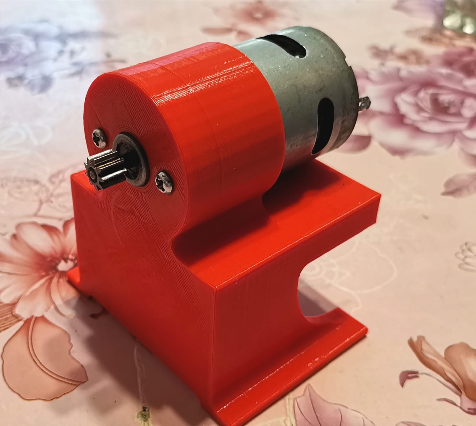Free STL file RS550 DC motor 12V mount・3D printer model to download・Cults