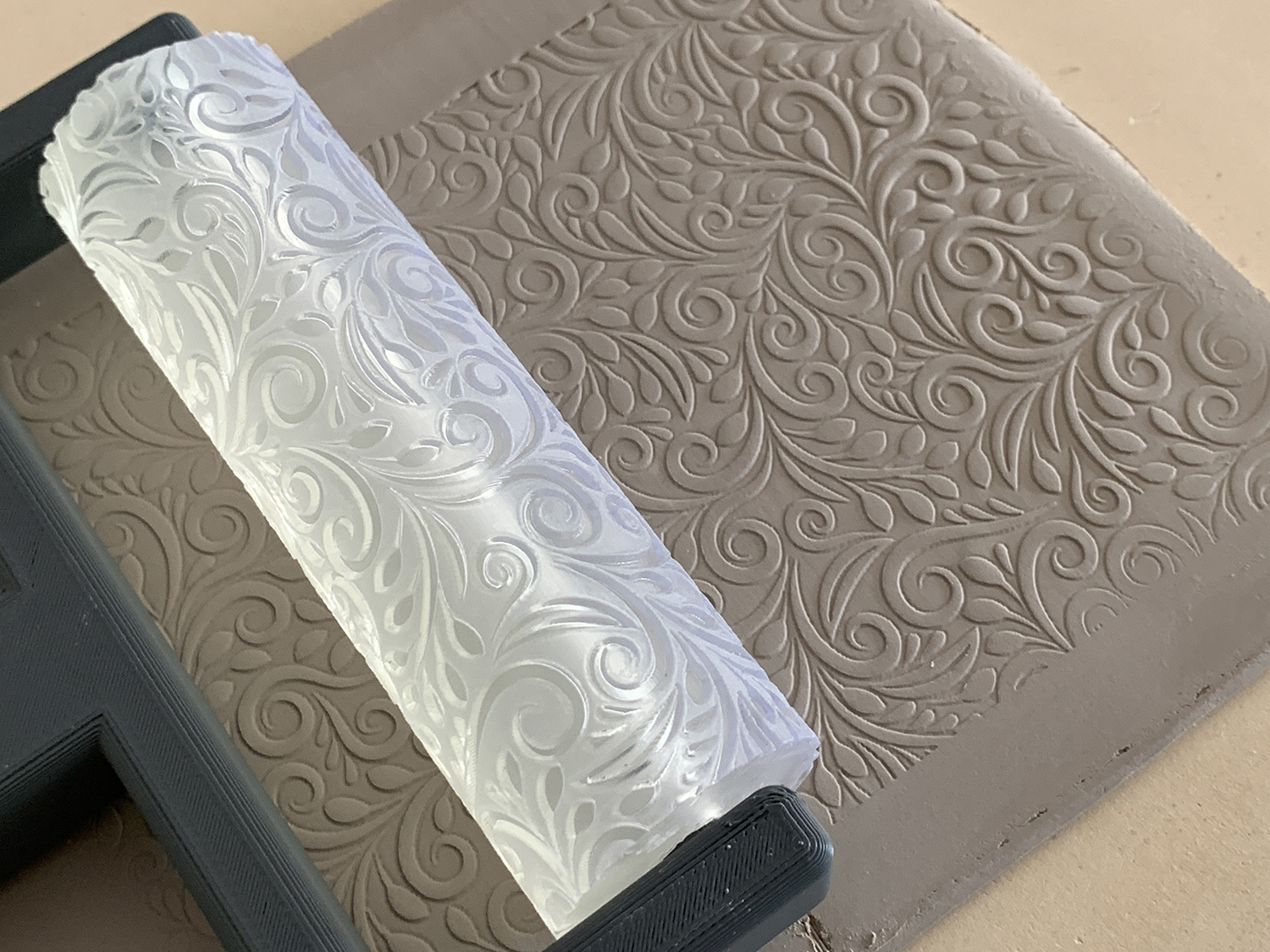 STL file STAMP ROLLER FOR POTTERY - BIG・Template to download and 3D ...