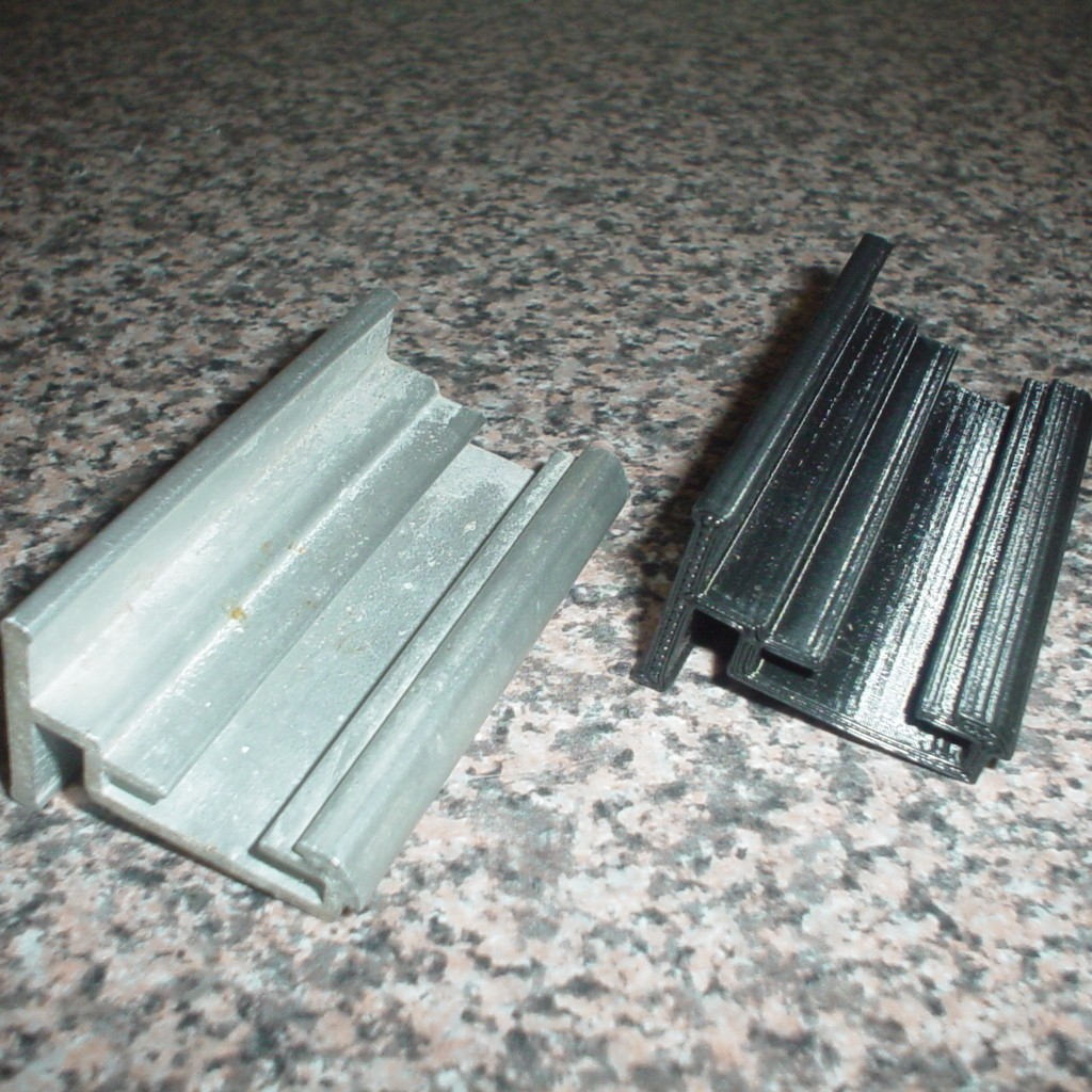 Free STL file handle for 20mm sliding window・Design to download and 3D ...