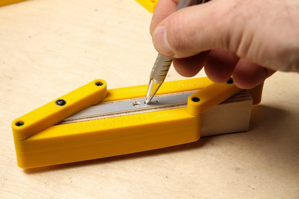 Free STL file Center Finder・Design to download and 3D print・Cults