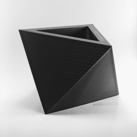 Download free 3D printer templates CLASSIC TRIANGULAR POT | MODEL 4 ・ Cults
