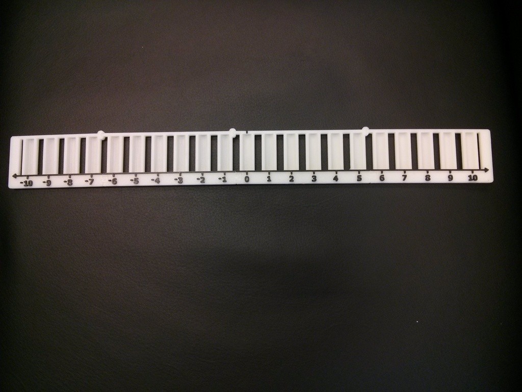 Descargar archivo STL gratis Saltos en una línea de números・Modelo para ...