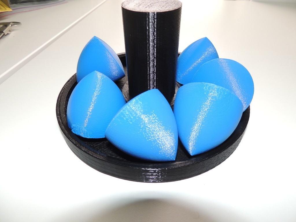Free STL file Object of Constant Width Filament Turn Table・3D print ...