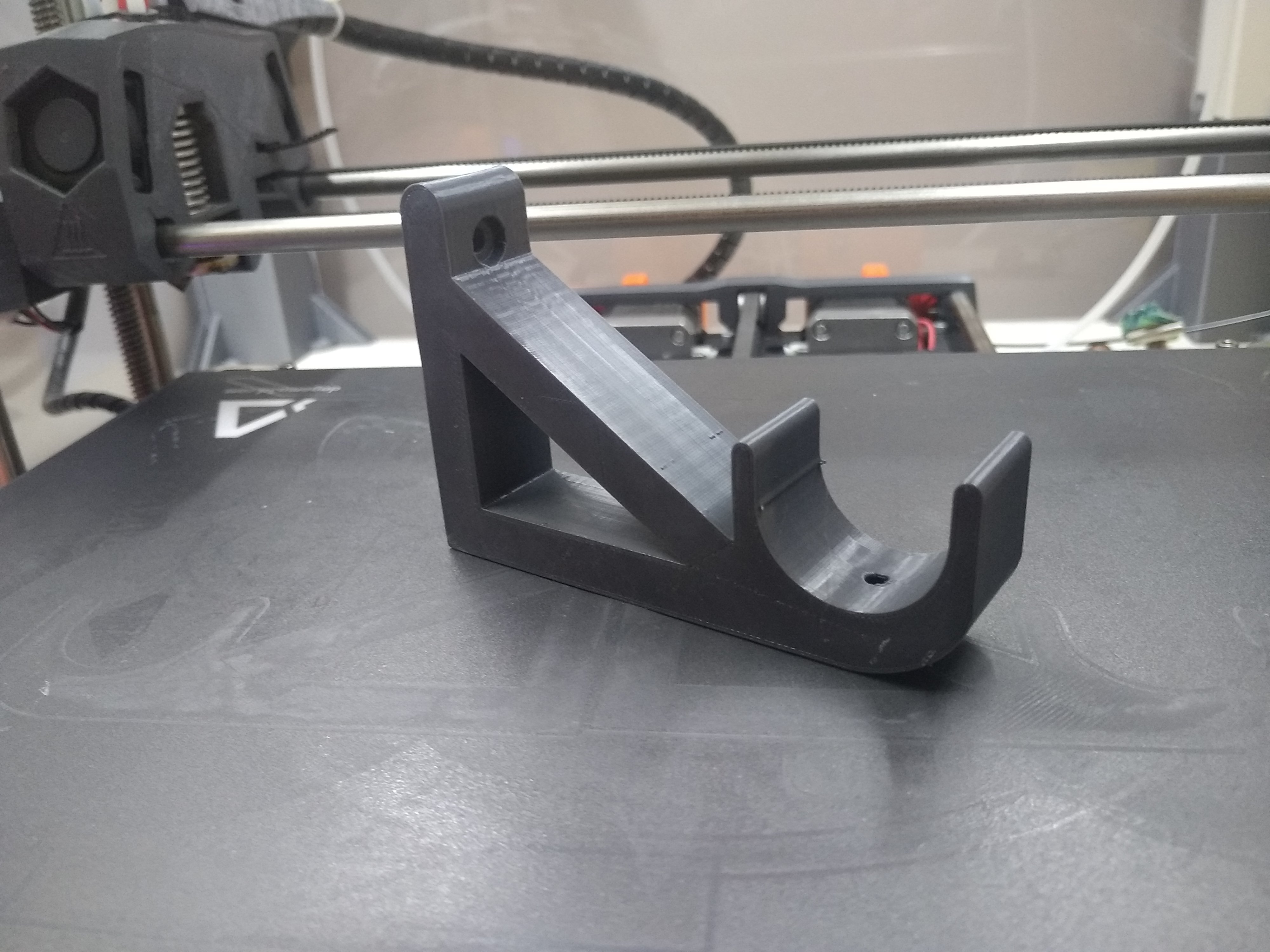 STL file . curtain rod holder diameter 28 mm . curtain rod holder ...