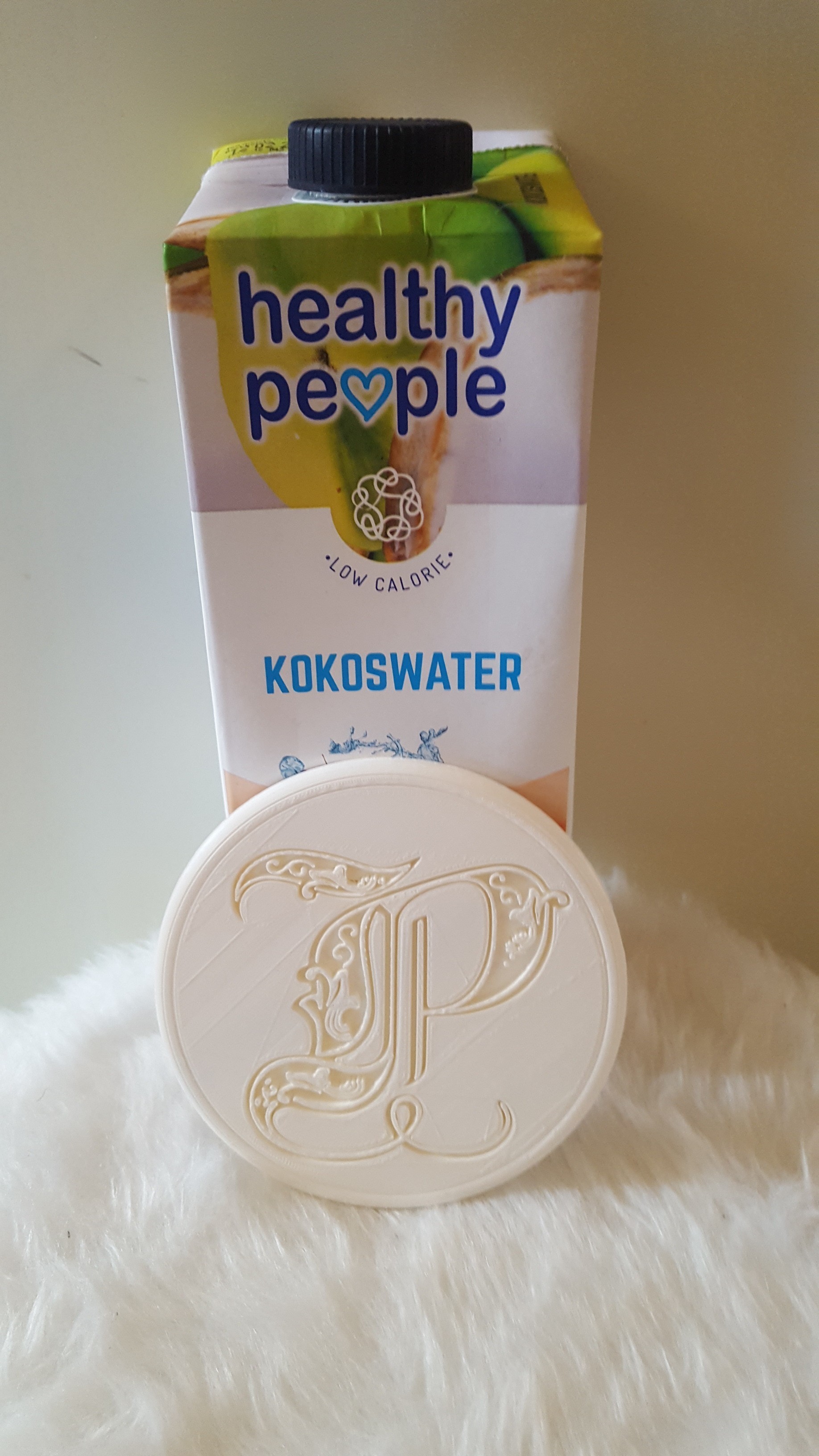 Free STL file Coaster with letter 'P'・Model to download and 3D print・Cults