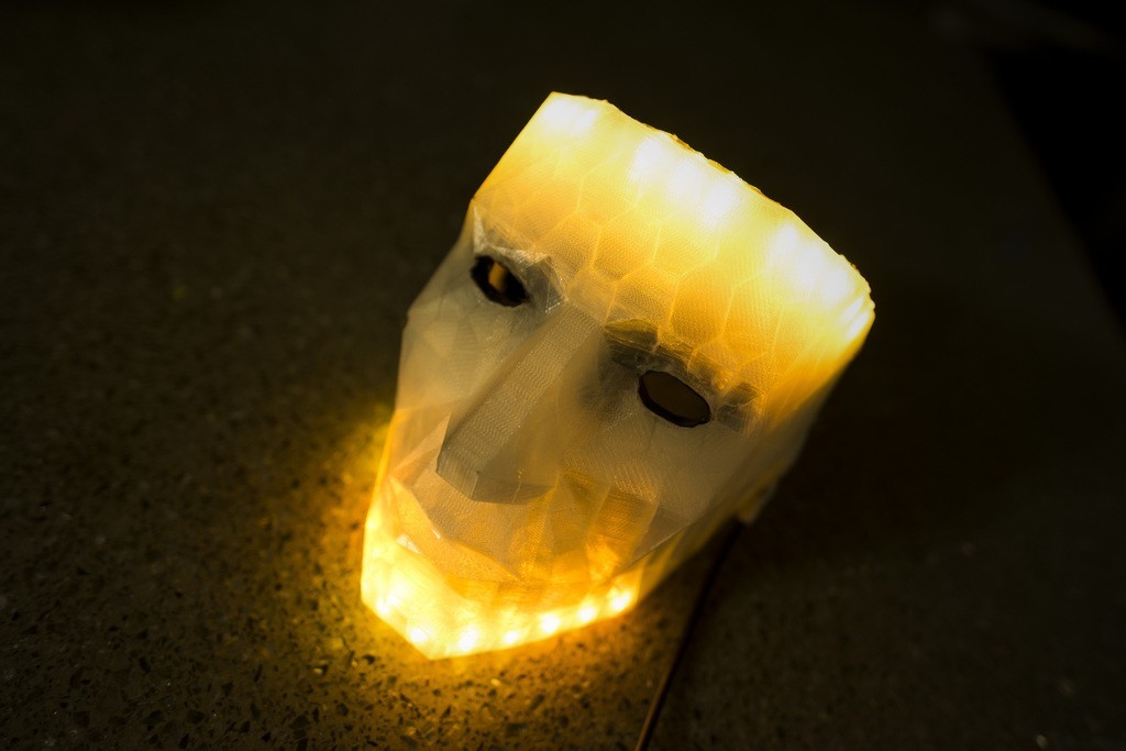 Free STL file LED low poly mask 🎭・3D print object to download・Cults