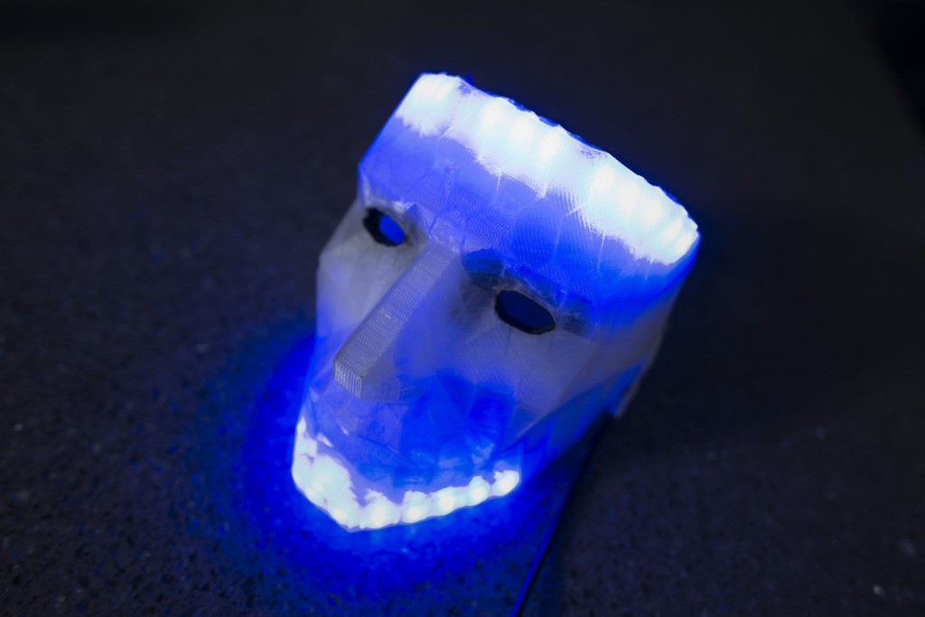 Free STL file LED low poly mask 🎭・3D print object to download・Cults