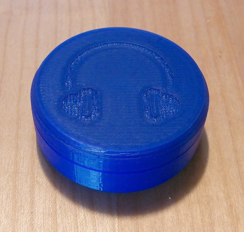 Free STL file Headphone shell with magnetic lock・Design to download and ...