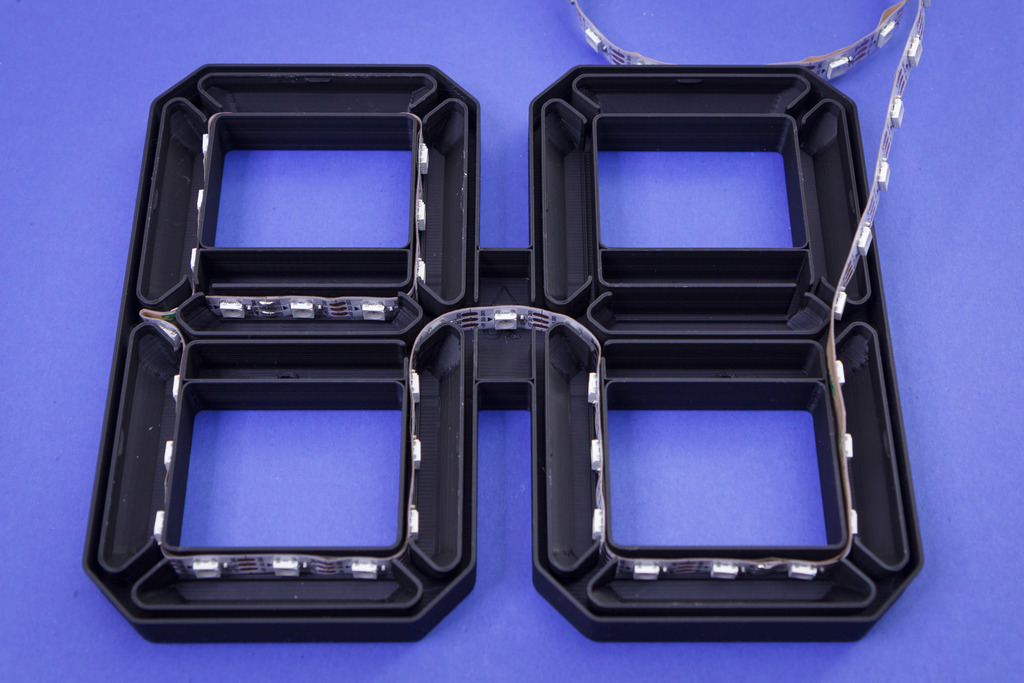 Archivo STL gratuito Reloj retro de 7 segmentos - El(los) último(s) 👽 ...