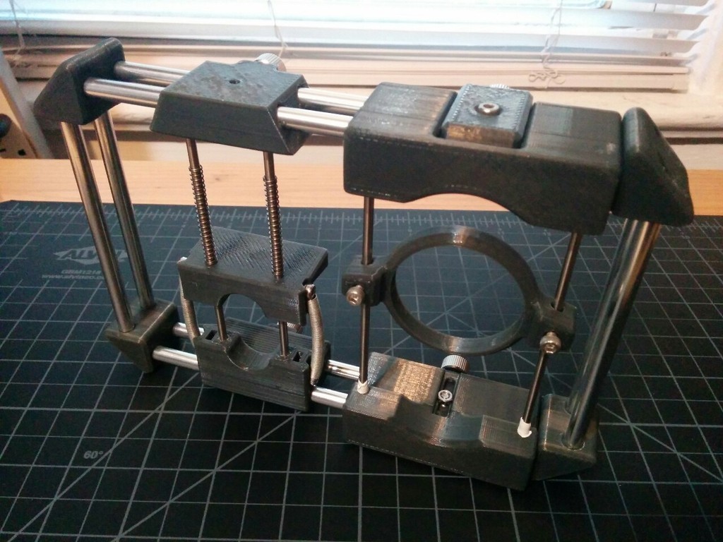 Free STL file Beastgrip Remix MK2 (In Development) 📷・Model to download ...