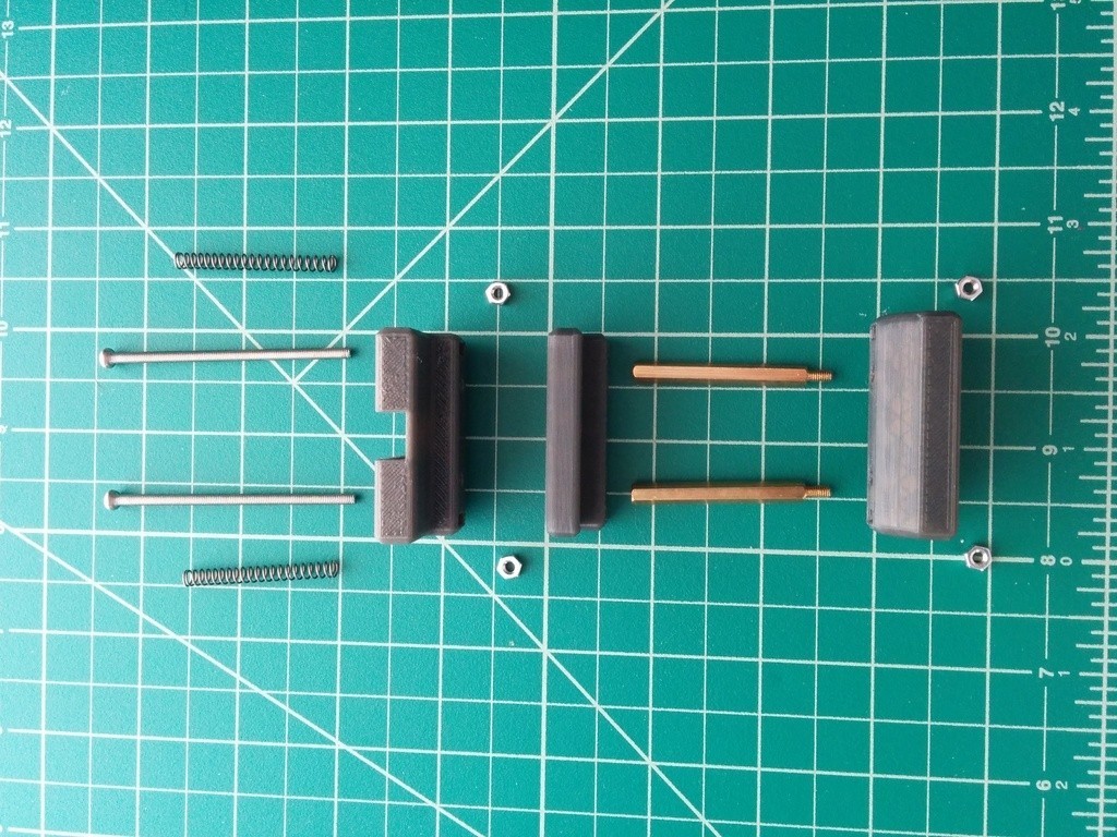 Free STL file Beastgrip Remix MK3 📷・3D printing model to download・Cults