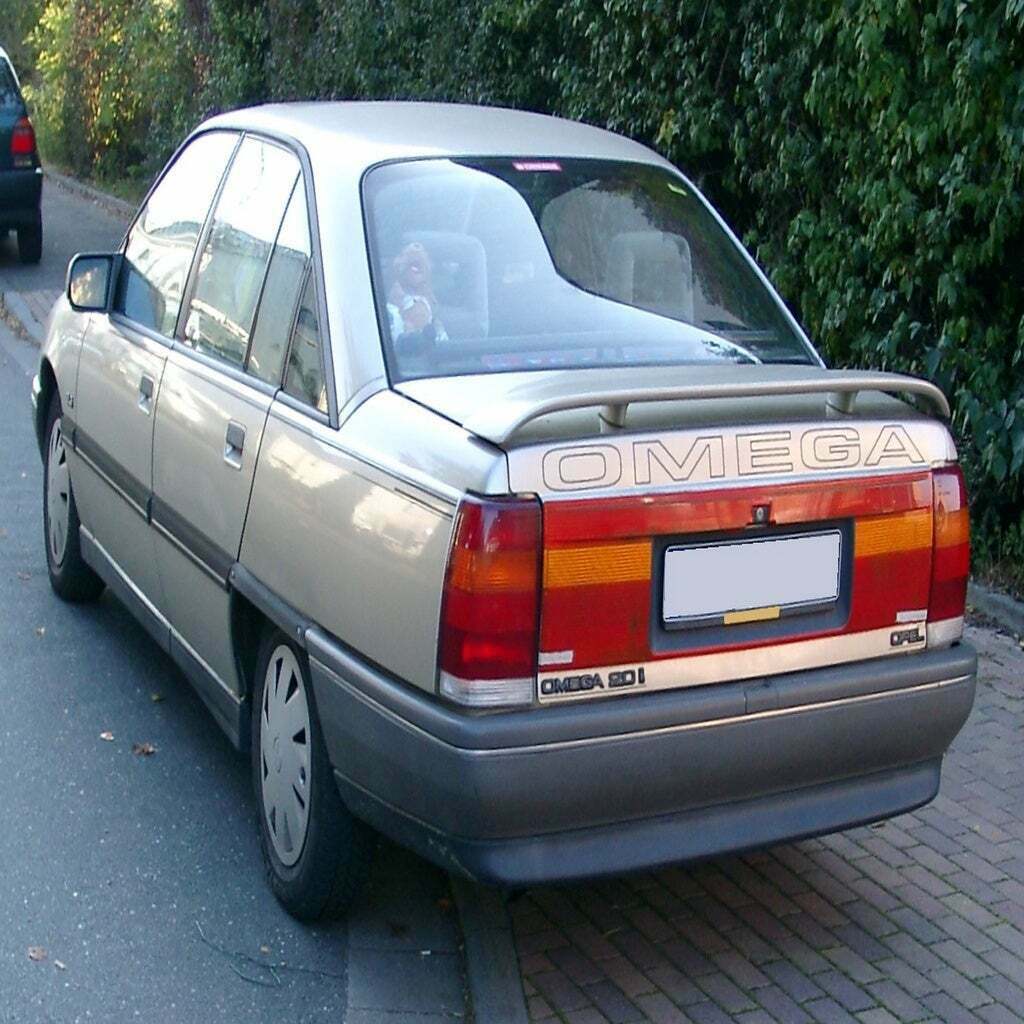 Free STL file Opel Omega A・3D printing design to download・Cults