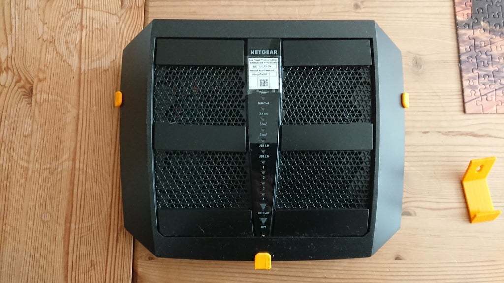 Free STL file Netgear Nighthawk X6 R8000 Mounts 🏢・Design to download ...