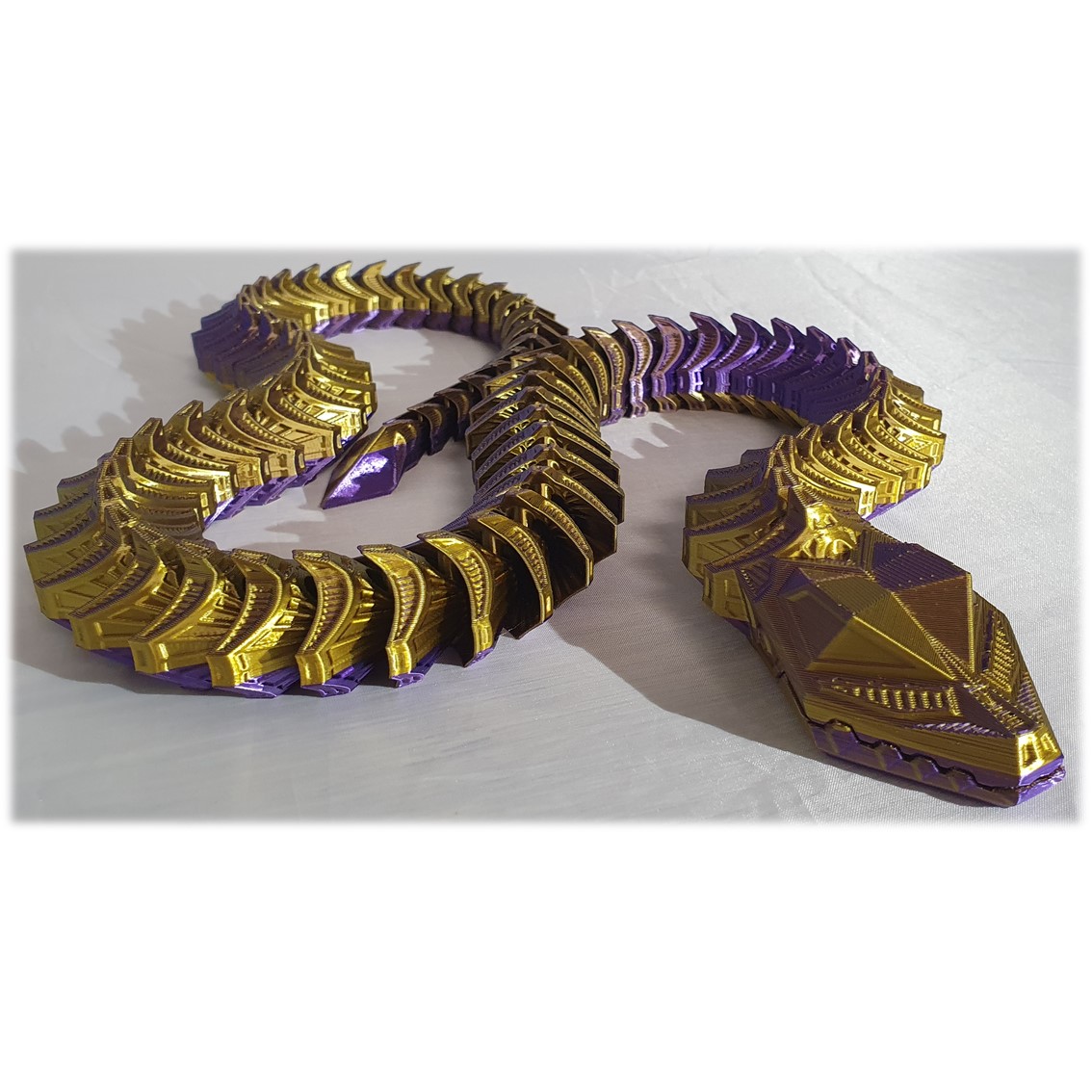 STL file ARTICULATED ROBOT SNAKE MALE print-in-place 🤖・Model to ...