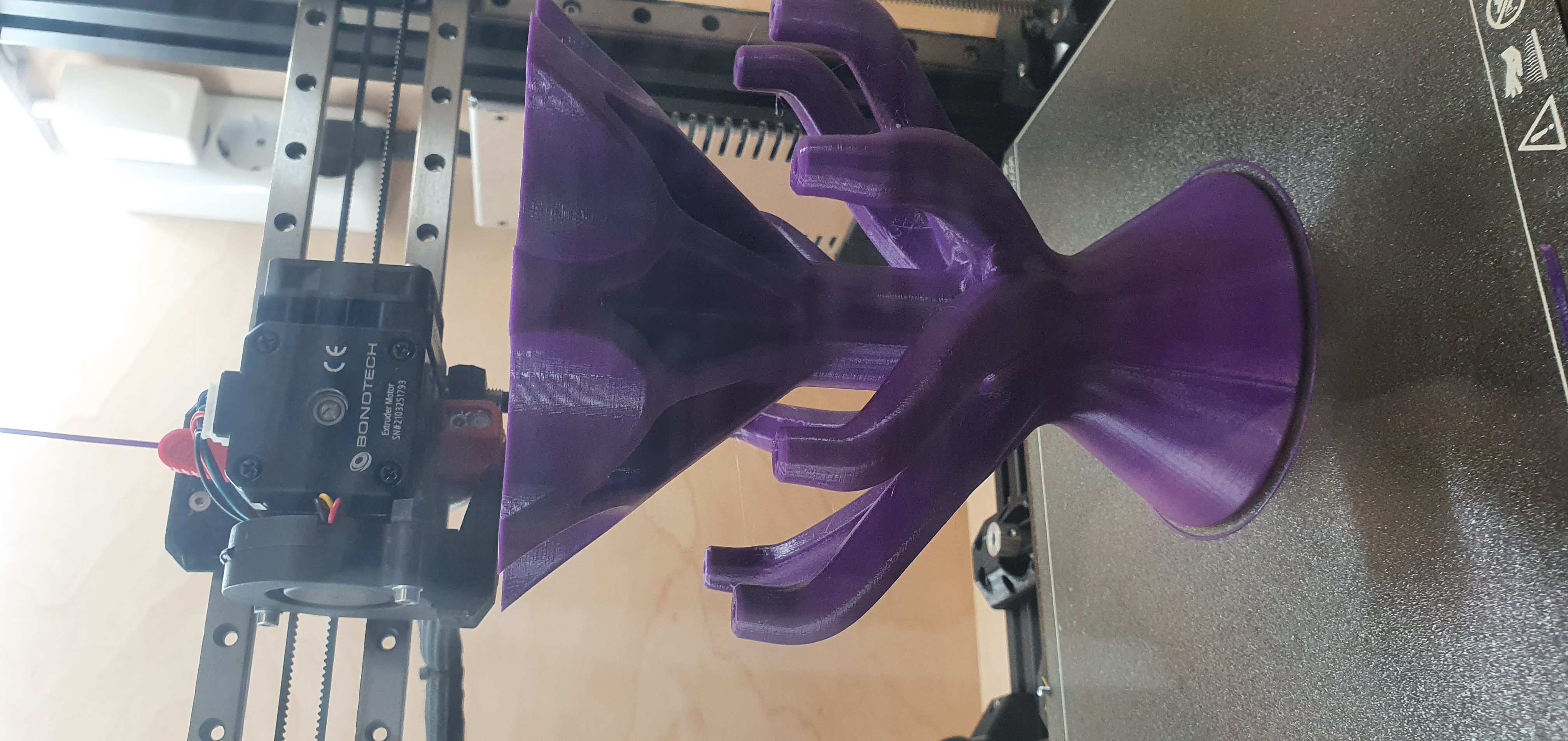 STL file SHOT DISPENSER V2 - EASY PRINT NO SUPPORT 🥳・Design to download ...